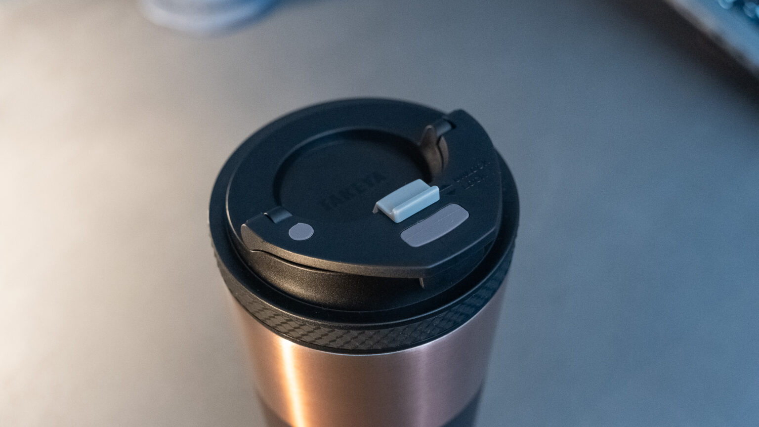 TAKEYAの持ち歩きに便利なロック機能搭載のタンブラー12 - onesuite