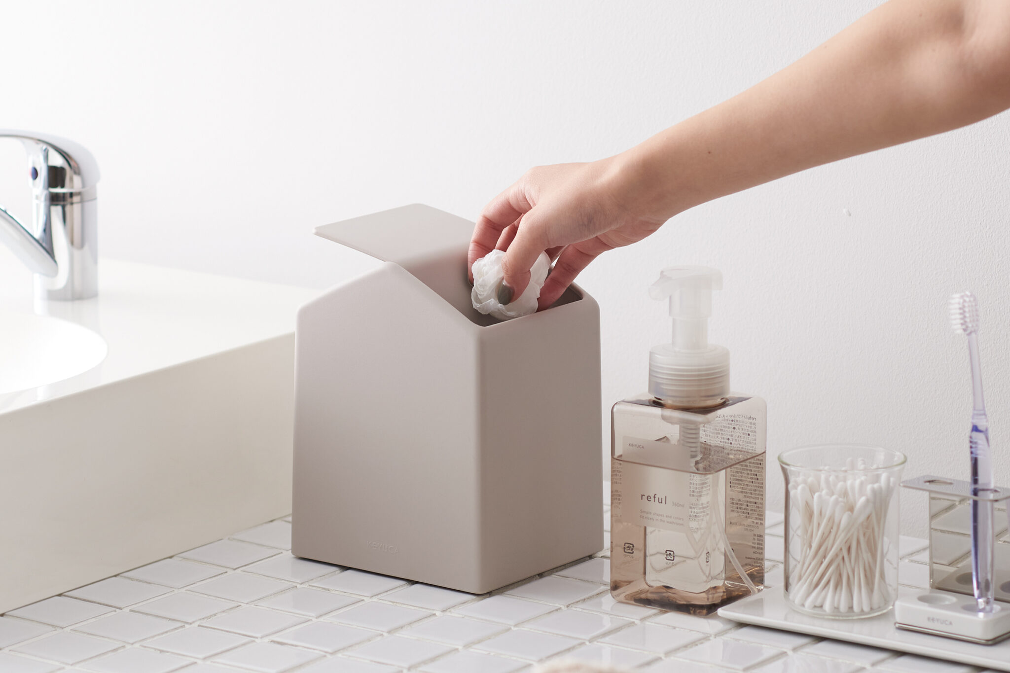 KEYUCA（ケユカ）のMoiコンパクトシリーズから新たに生活感を出さないゴミ箱が発売！ - onesuite